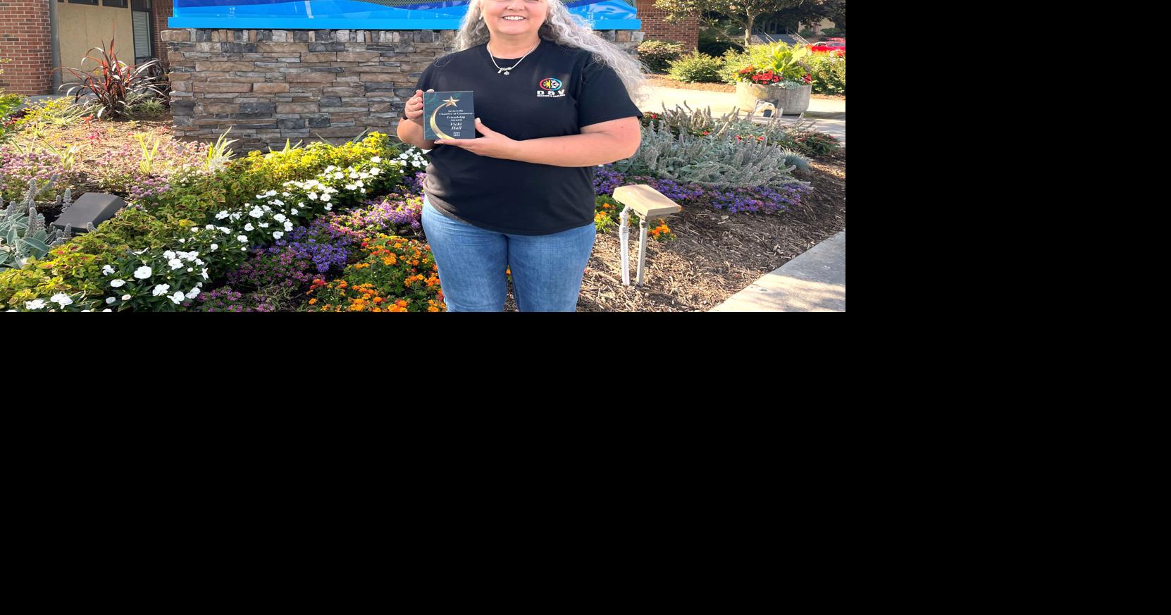 Vicki Hall earns friendship award | News | themountainpress.com