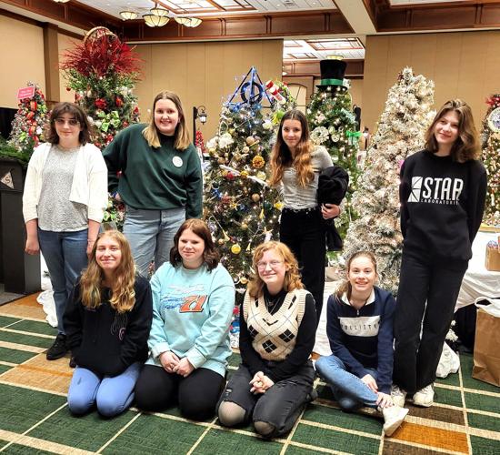 Girl Scouts decorate for Festival of Trees | News | themountainpress.com