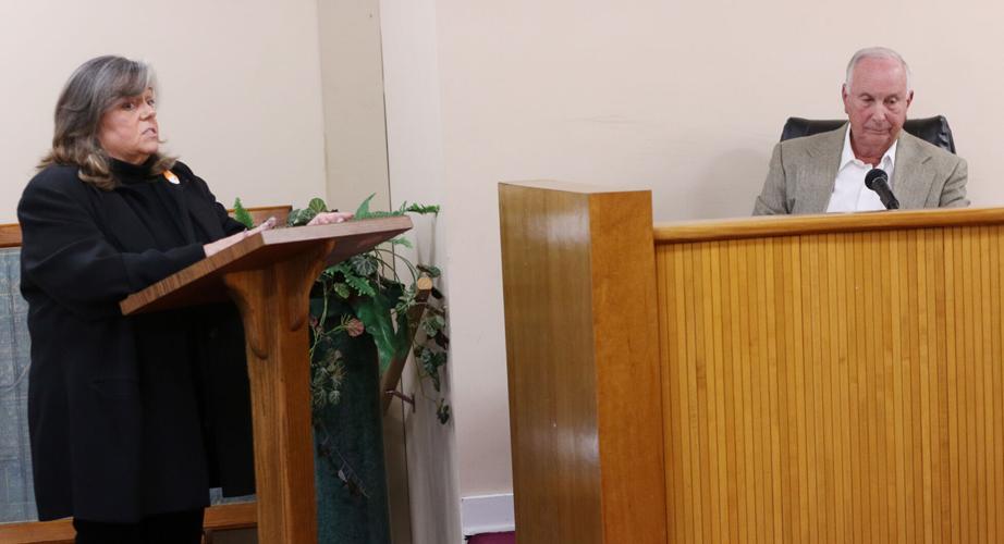 Council tables vote on whether to replace judge | Lafollette ...