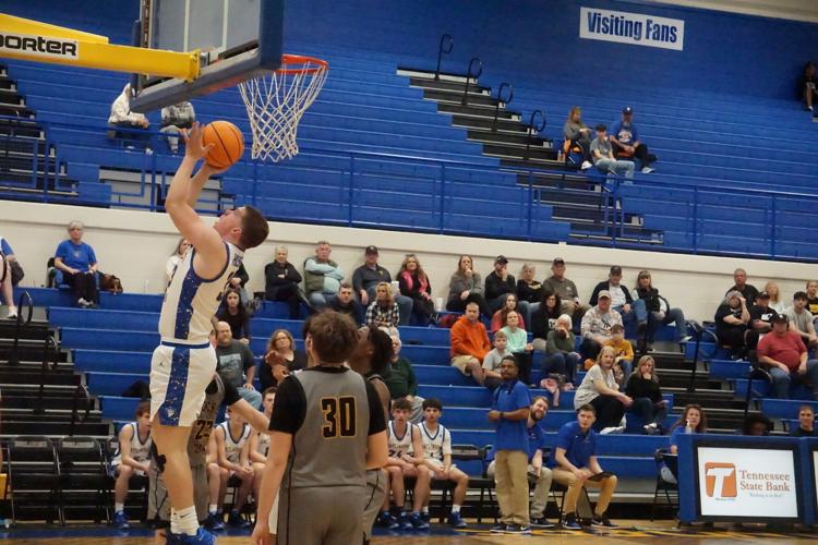 Highlanders come away with solid region tournament win | High School ...