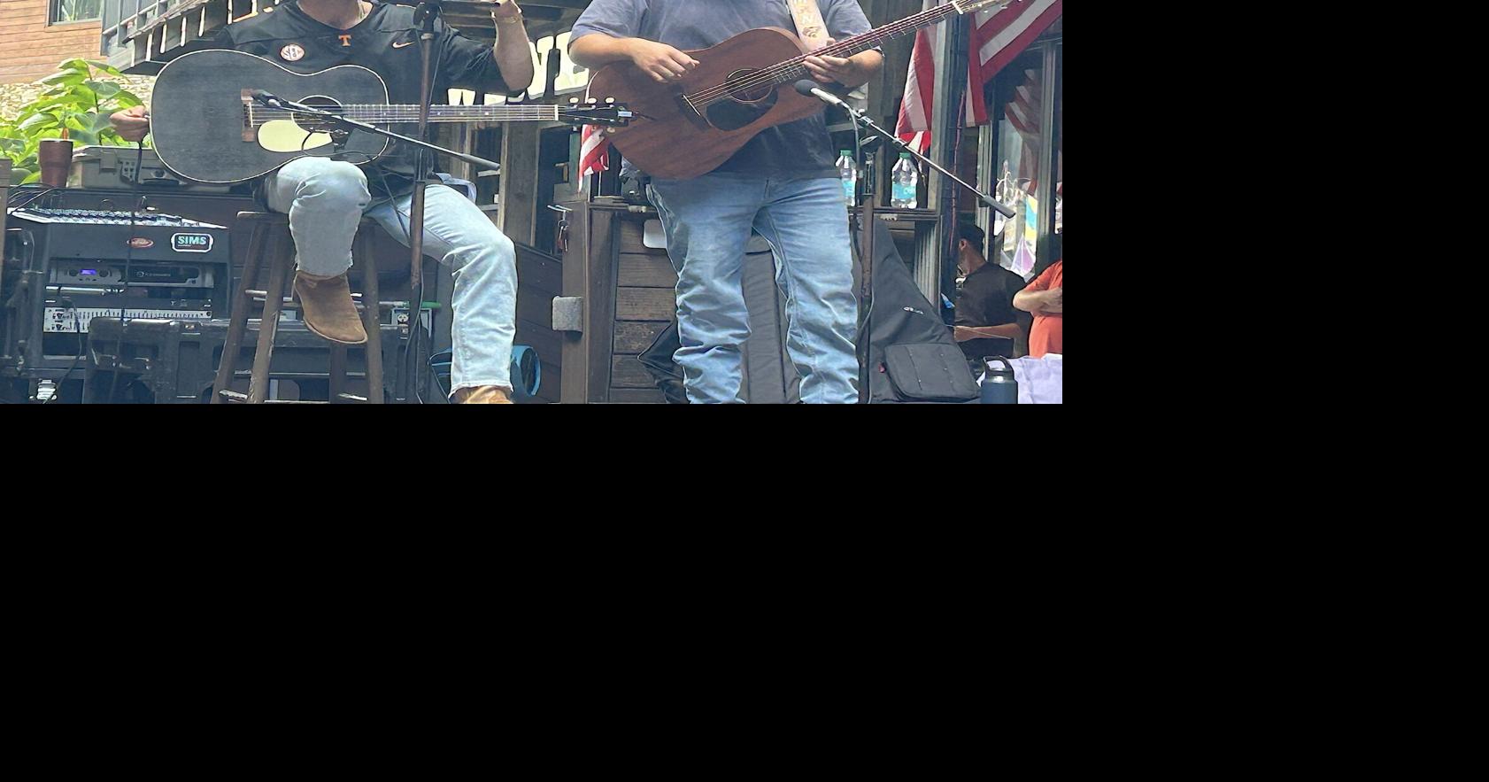 Conner Smith greets fans at Ole Smoky Moonshine Holler | News ...