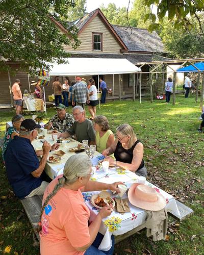 ‘Scoot your boots on over’ for Grill Rugby dinner in Historic Rugby ...