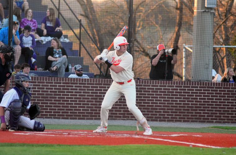 Tigers take a 1-0 win over Smoky Bears in a pitching duel | Sports ...