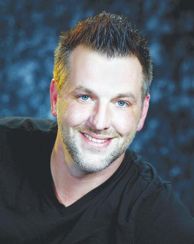 Comedian Alex Stokes' book pokes gentle fun at Sevier County tourists ...