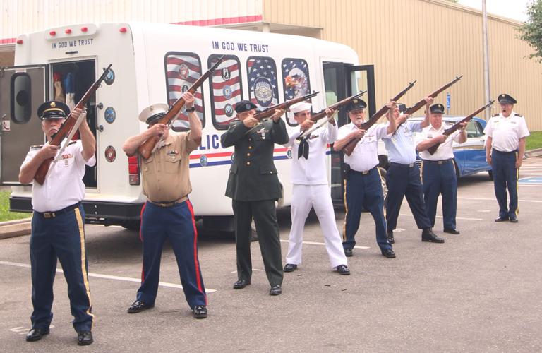 REMEMBERING THEIR SERVICE: Veteran presents U.S. flag to mom to ...