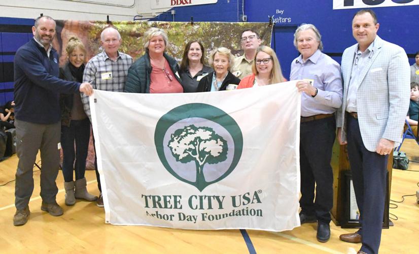 Gatlinburg, Pi Beta Phi Elementary observe Arbor Day | News ...