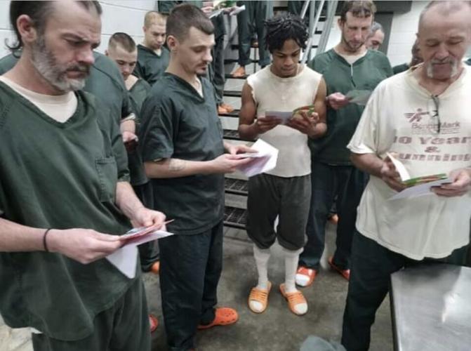 Wells sends Christmas cards to inmates | News | themountainpress.com