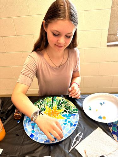 Girl Scouts learn glass work | News | themountainpress.com