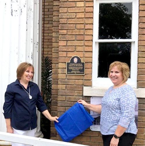 National Society Colonial Dames XVII Century dedicate historic marker ...
