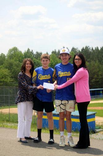 $2,500 dontion made to Sunbright High School baseball field project ...