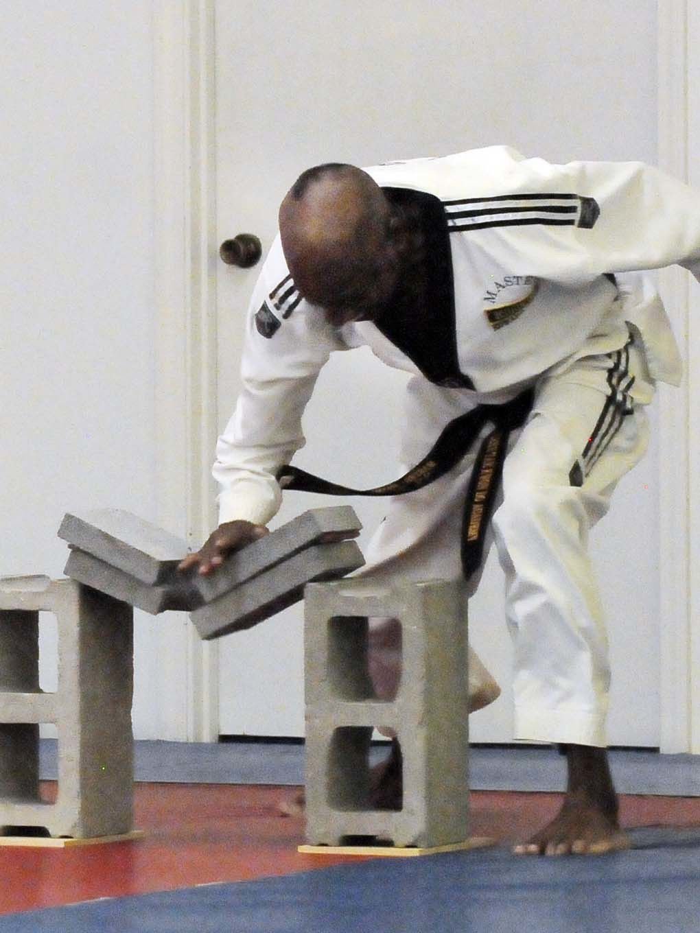 Grand Master Lee celebrates 40 years of martial arts academy | Local ...