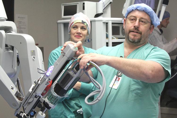 Fifth-graders learn about high-tech care | Multimedia ...