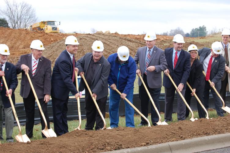 2013 Year in review: Mayor Walker's death named Story of the Year ...