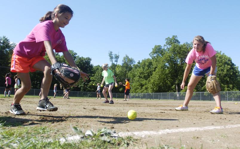 Photos: Eyes on the ball | Local News | thenewsenterprise.com
