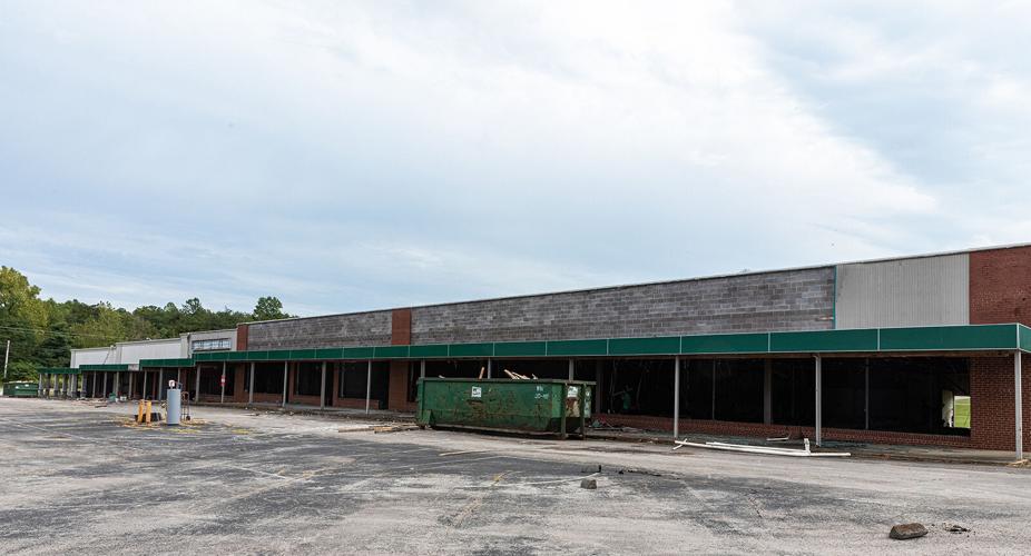 Demolition of Redmar Plaza underway | Local News | thenewsenterprise.com
