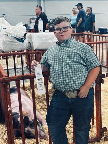 Geer develops responsibility, independence showing swine | Tuesday's ...