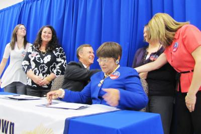 WKU-ECTC sign admission agreement | Education | thenewsenterprise.com