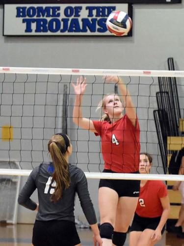PREP VOLLEYBALL: North Hardin cruises past John Hardin for district ...