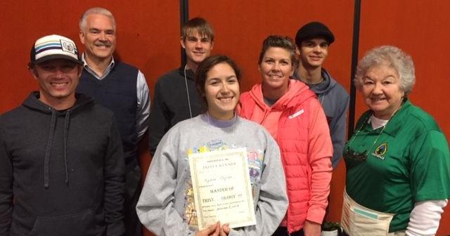 Elizabethtown High School students, teacher volunteer for trivia night ...