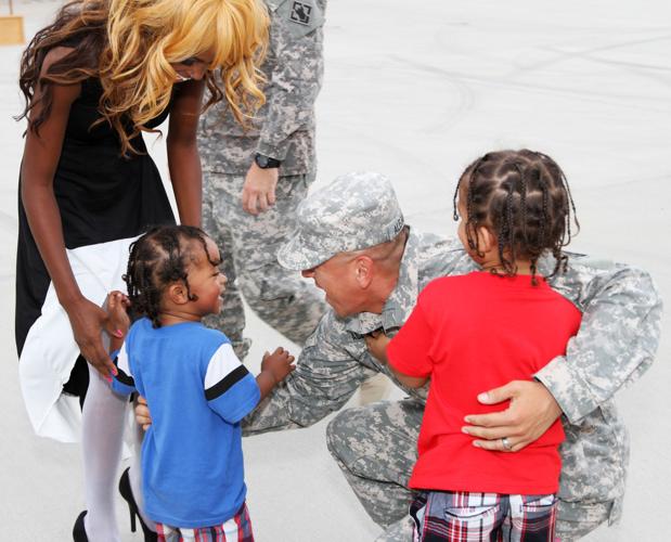 19th battalion soldiers return to Knox | Local News | thenewsenterprise.com