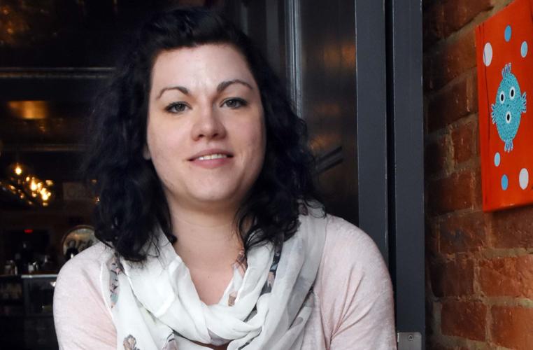 Elizabeth Spann plays violin and fiddles around | Wednesday's Woman ...