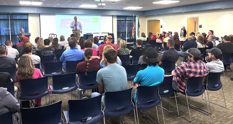 EC3 students sign onto jobs straight out of high school | Local News ...