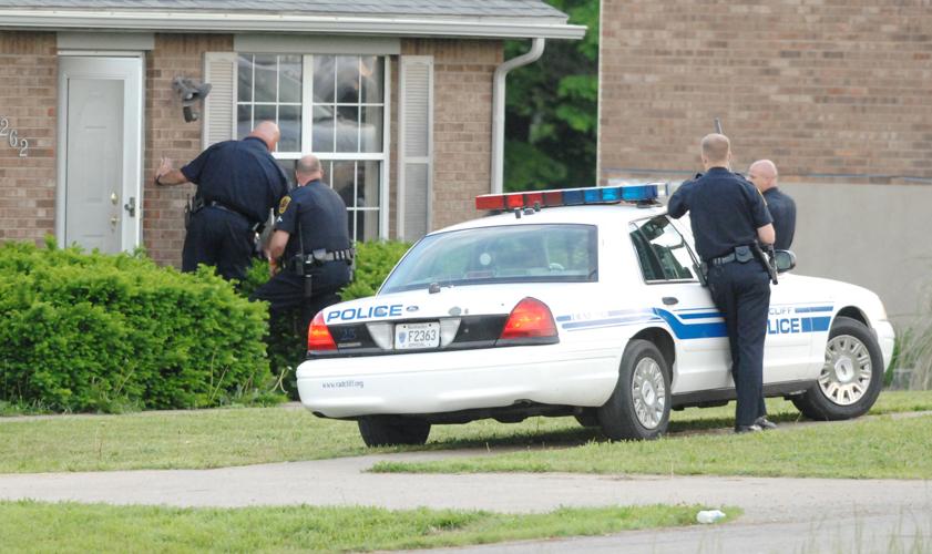 Standoff ends peacefully | Local News | thenewsenterprise.com