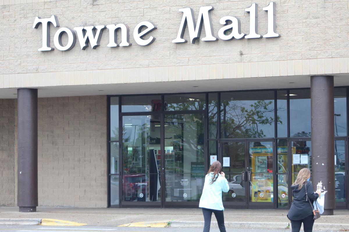 Welcome back, shoppers | News Alert | thenewsenterprise.com