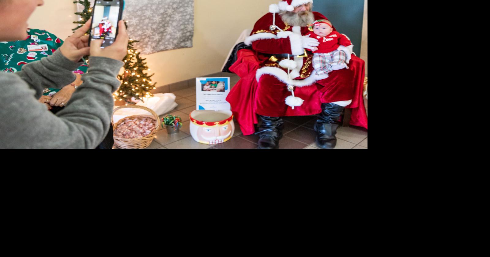 Seeing Santa for the first time | Local News | thenewsenterprise.com