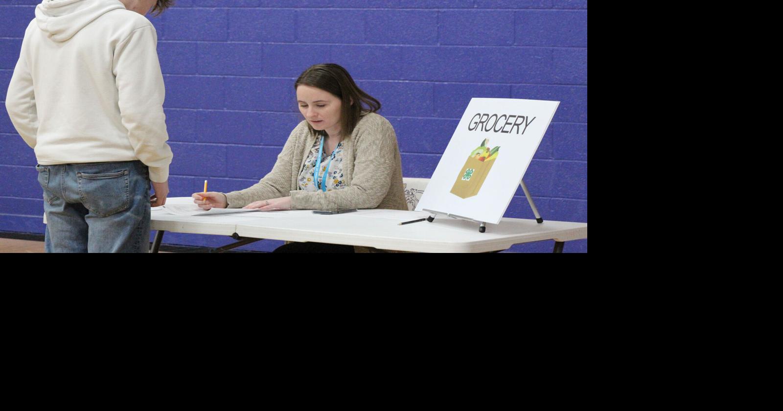 Middle school students experience 'Reality Store' | Education ...