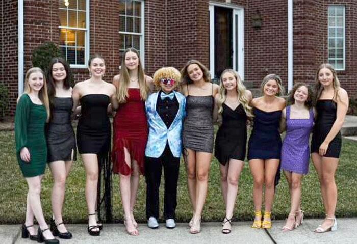 College student shines among young entrepreneurs | Tuesday's Teen ...