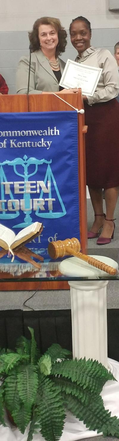 Judge Kimberly Shumate conducts Teen Court swearing-in ceremony ...