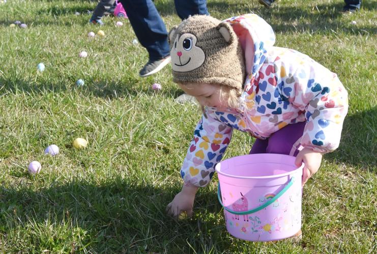 Cold, inspiring fun at Community Easter Egg Hunt | Local News ...