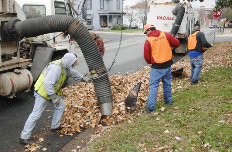 Leaf pick-up set to begin | Local News | thenewsenterprise.com