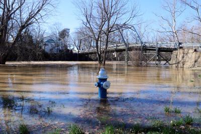 Overflowing banks | Local News | thenewsenterprise.com