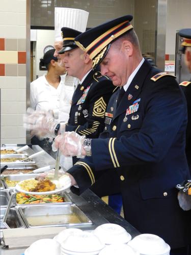 Fort Knox community shares traditional Thanksgiving meal | Local News ...