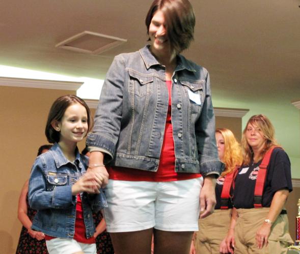 Look-alikes on lookout for a good time | Local News | thenewsenterprise.com