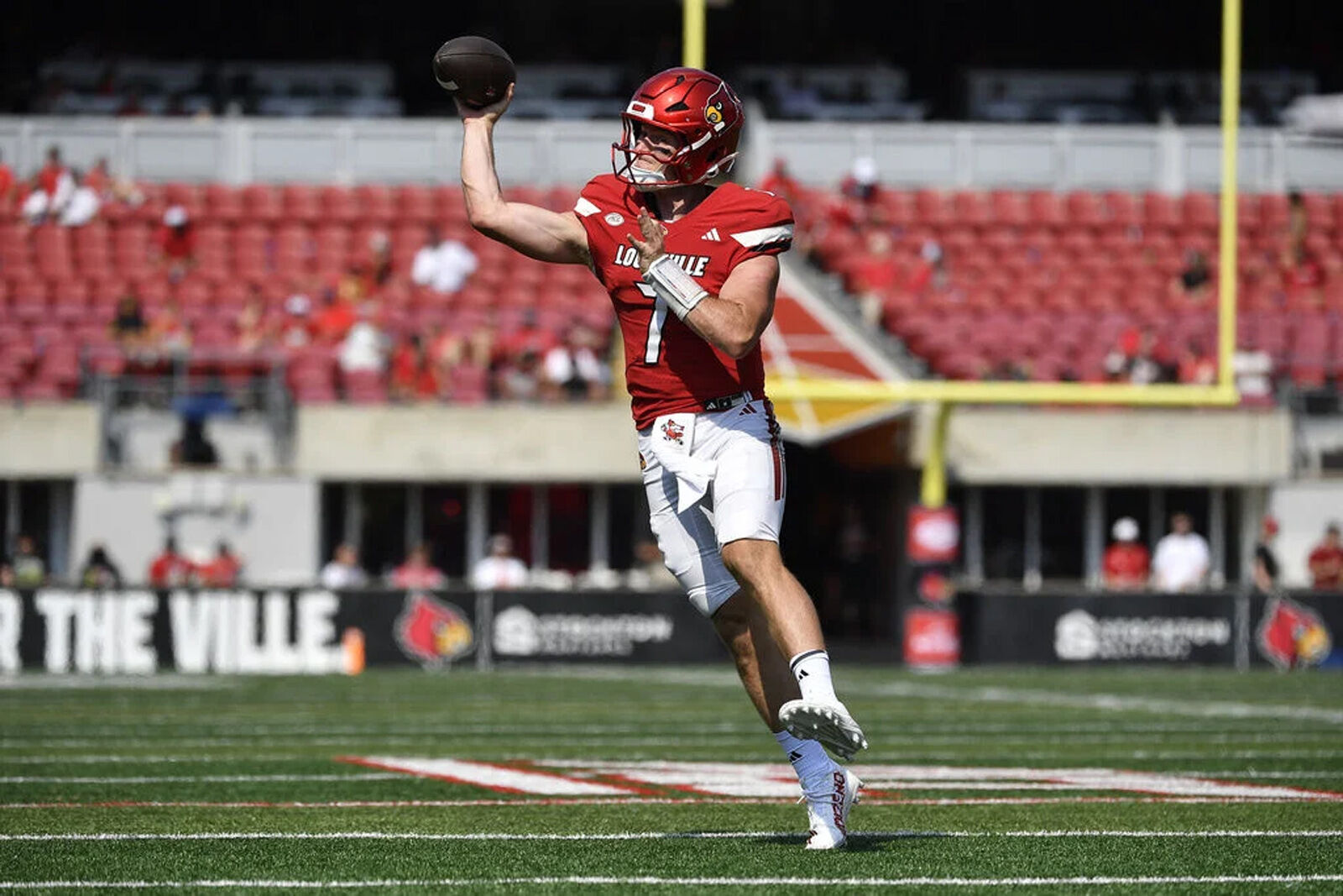 Brohm wants Moss to use his legs more as Cards get set to host ...