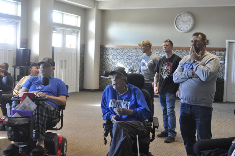 Organization connects, gives back to veterans at Radcliff Center ...
