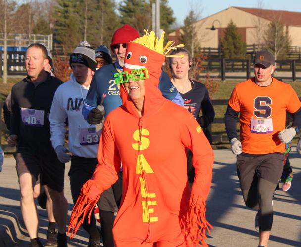 5K dash attire ranges from racing gear to pajamas | Local News ...