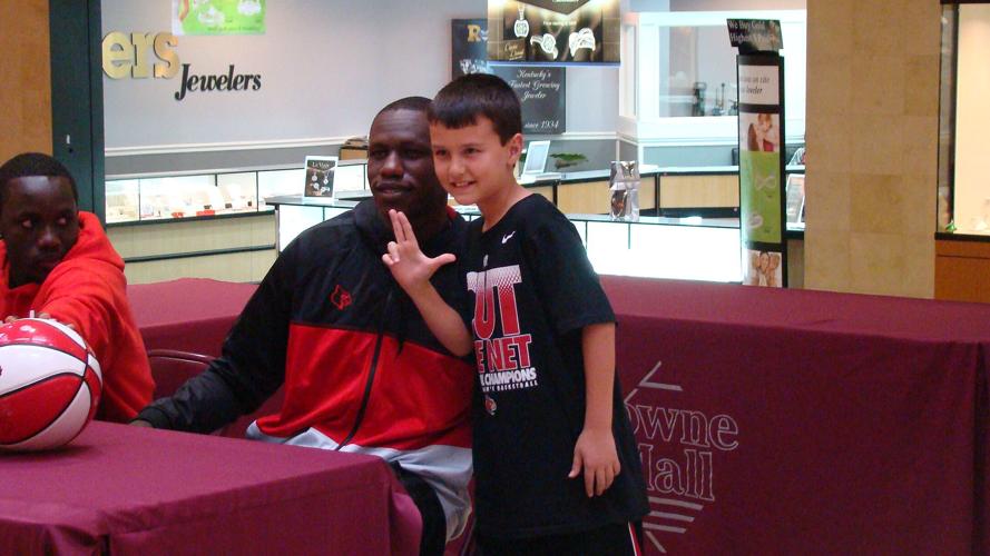 COLLEGE HOOPS: Louisville's Dieng provides more mall madness (04/25 ...