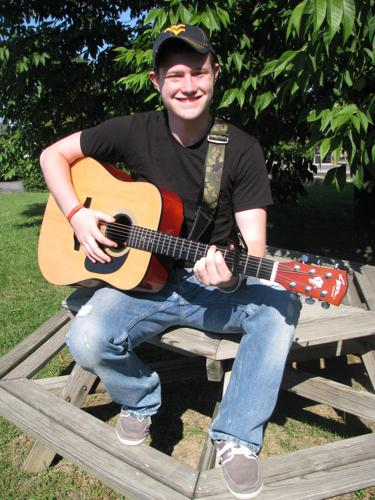 John Hardin singer/songwriter finds home, success in spotlight | Pulse ...