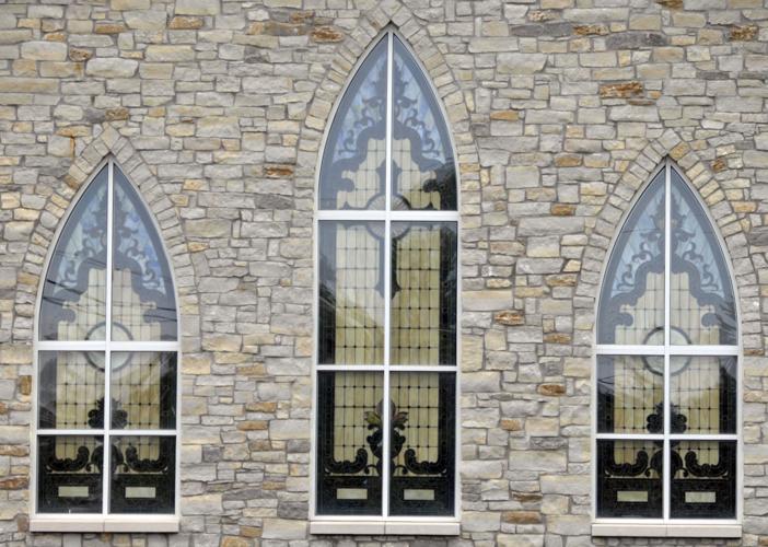 FACES & PLACES: WINDOWS | Local News | thenewsenterprise.com