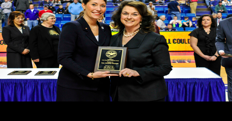 Judge Shumate recognized for civic education work | Local News ...