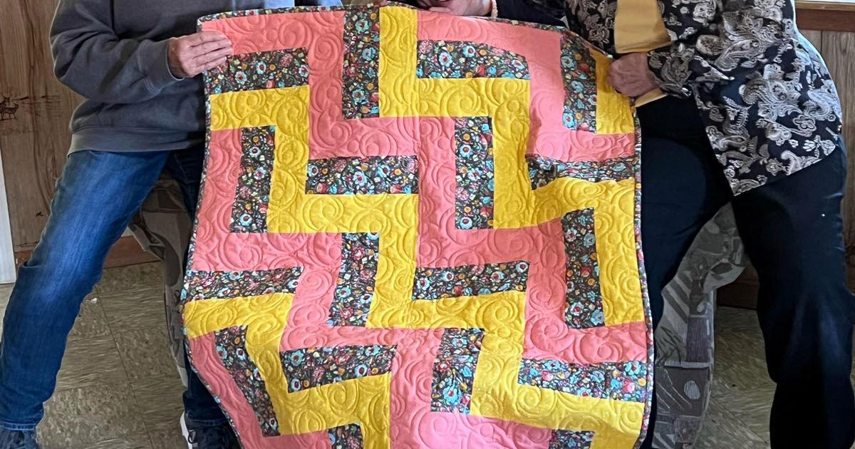 Potted Few members create lap quilts for cancer patients | Neighbors ...