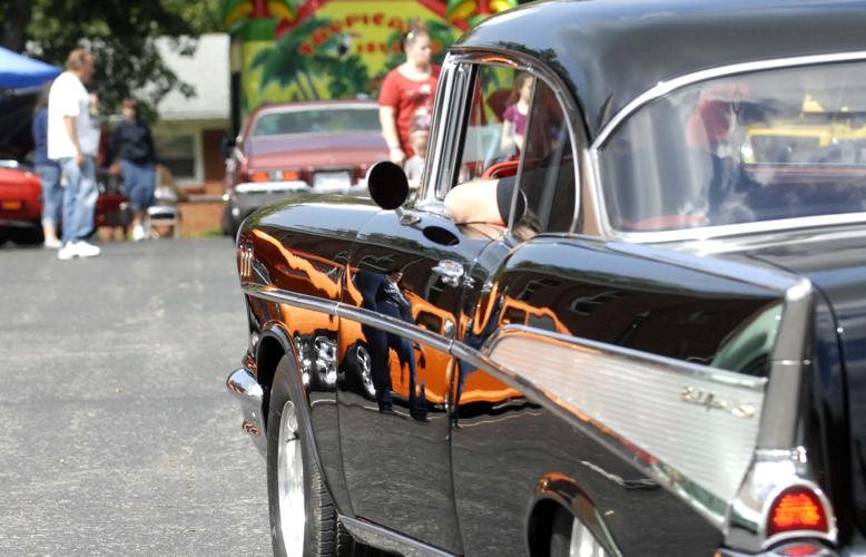 Photos: Smokin' rides and good food | Local News | thenewsenterprise.com