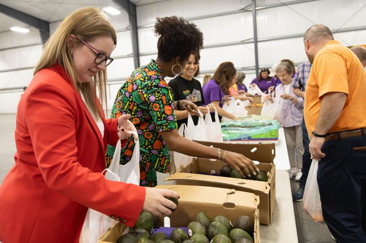 Hunger Action Day celebrated at new Feeding America Bowling Green hub ...