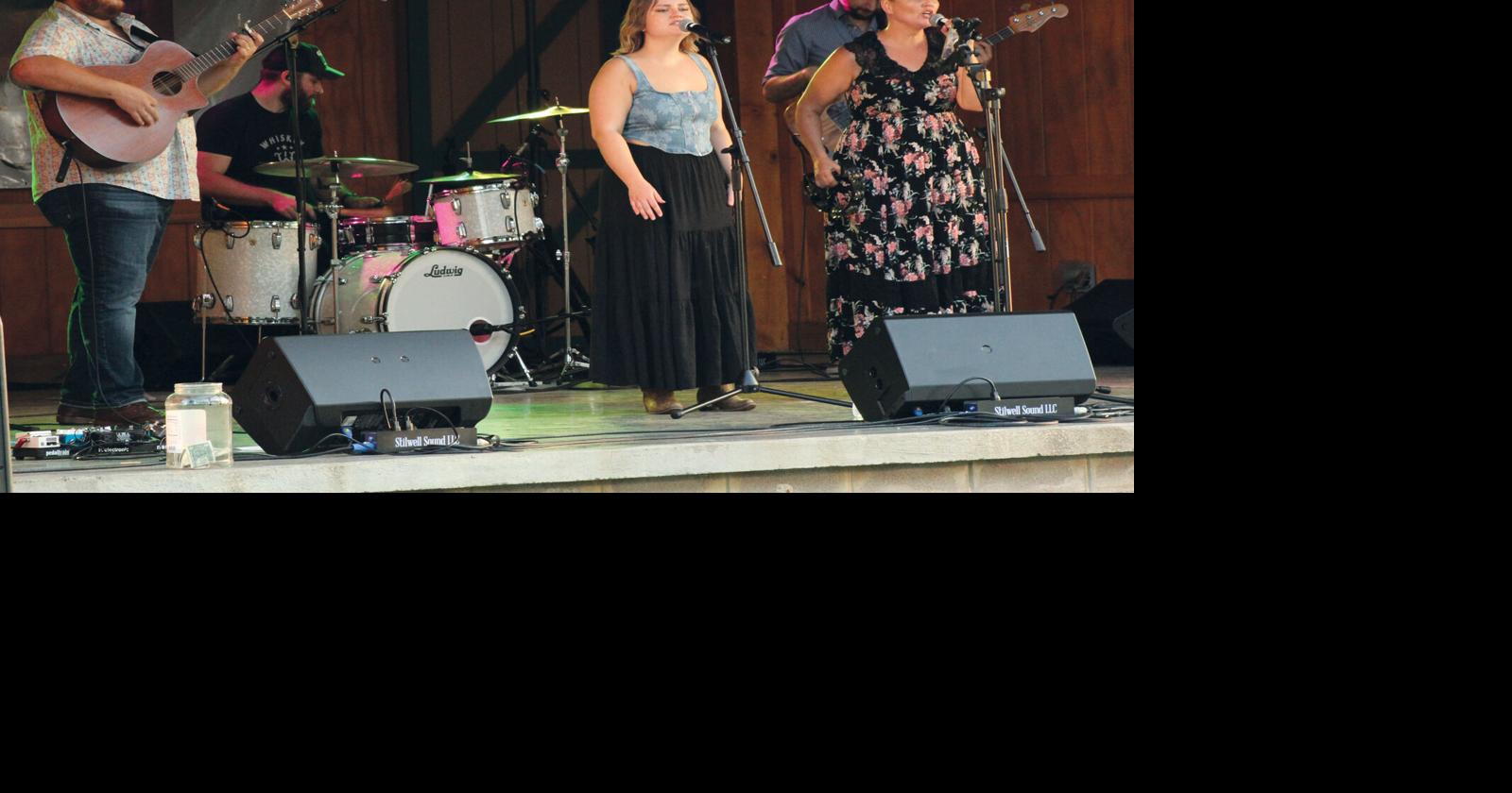 Mother and daughter music duo debut live show in hometown of Vine Grove ...