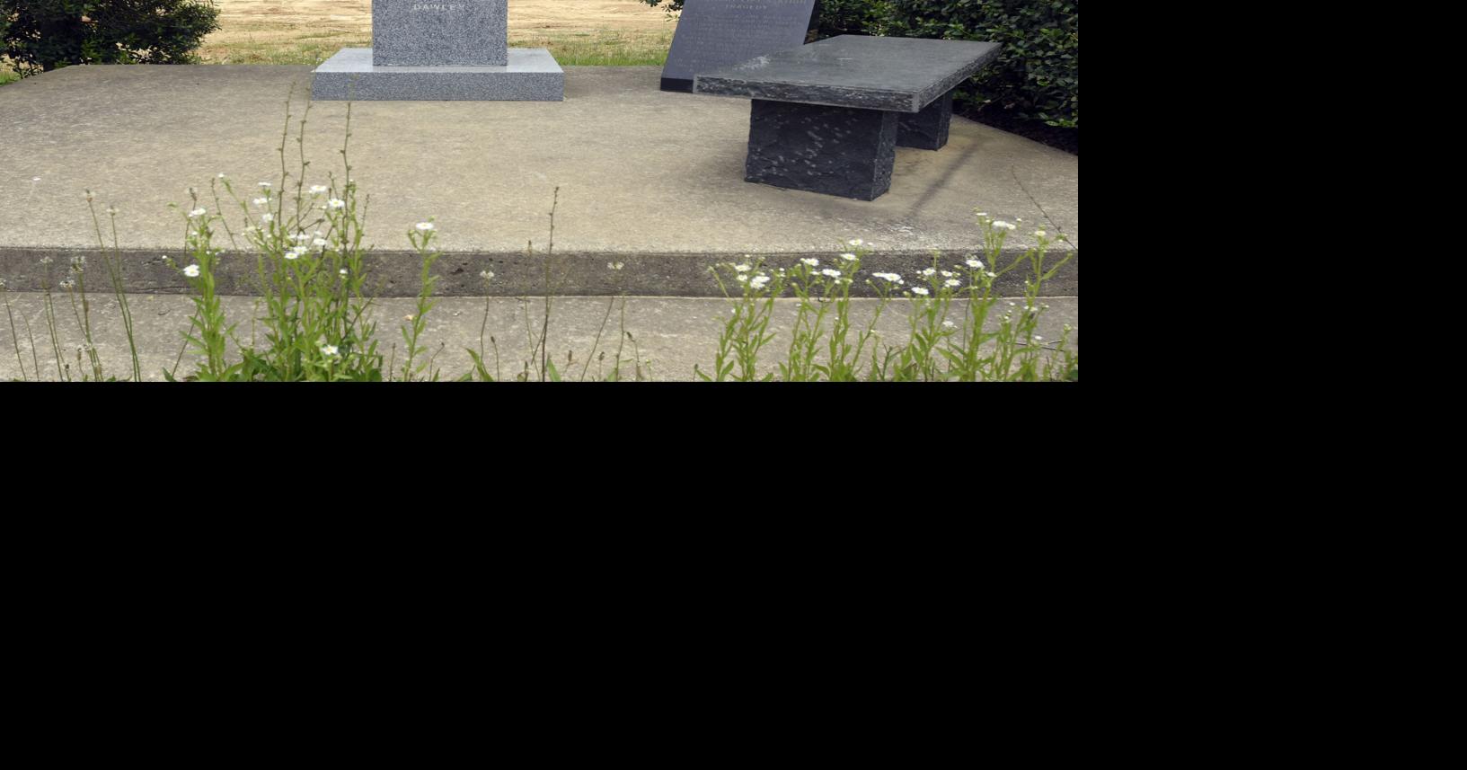 Radcliff memorial to be relocated | Local News | thenewsenterprise.com