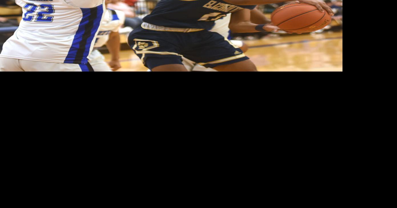 Panthers use inside play to power past Trojans | High School Sports ...